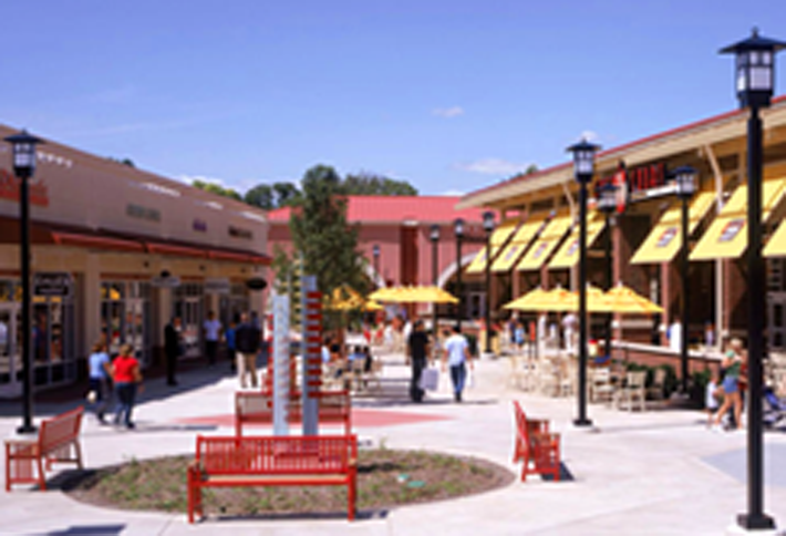 Aurora Outlet Mall Expands With 20 New Stores - Commercial Real Estate